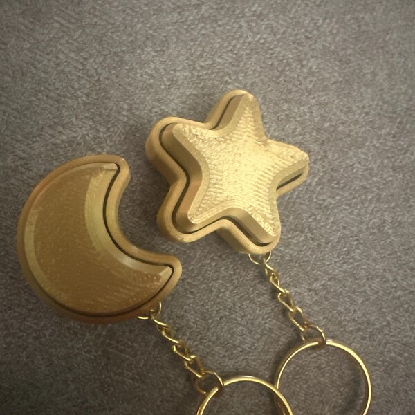 3D Printed Crescent Moon Shaped Fidget Clicker Keychain, Cute Clicky ...
