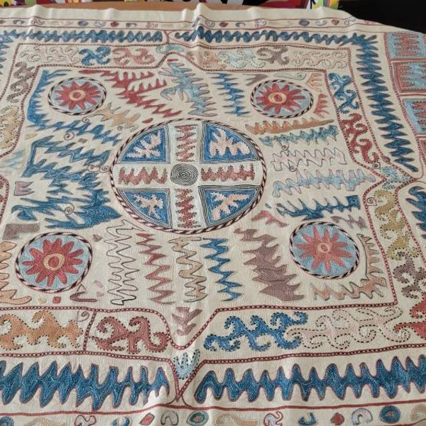 Uzbek Handmade Embroidery Suzani. Bedspread, Bedcover, Wall Hanging ...