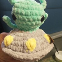 Weebee the Space Invader No Sew Crochet Pattern - Etsy Canada