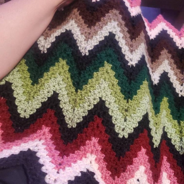 Vintage Crochet Pattern Floral Cascade Panel Nostalgic Throw Blanket ...