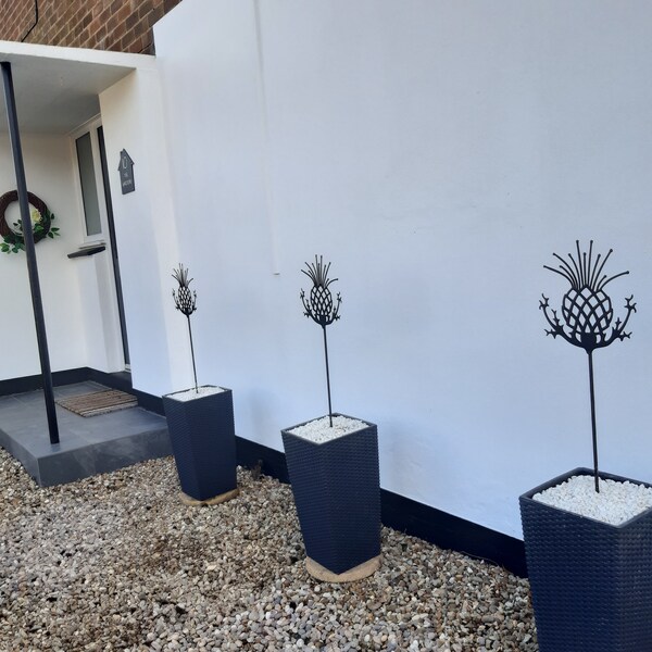 Thistle Garden Sculpture - Metal Thistle Gift, Flower Garden Decor ...