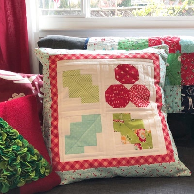 Holly Jolly PDF Quilt Pattern - Etsy