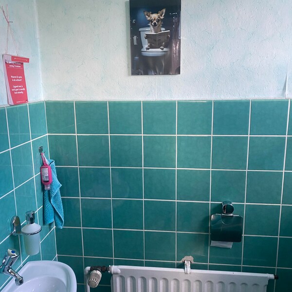 Mops Badewanne Poster Badezimmer Mops Kunstdruck lustig Mops Bilder ...