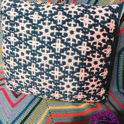 Snowflakes Mosaic Crochet Pattern Chart by Sixel Design - Etsy