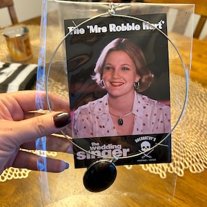 Movie Replica the Wedding Singer 'the Mrs. Robbie Hart' Necklace Julia ...