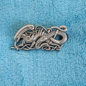 Knotwork Xenomorph 3D Metal Pin Alien Monster Celtic Viking Gripping ...
