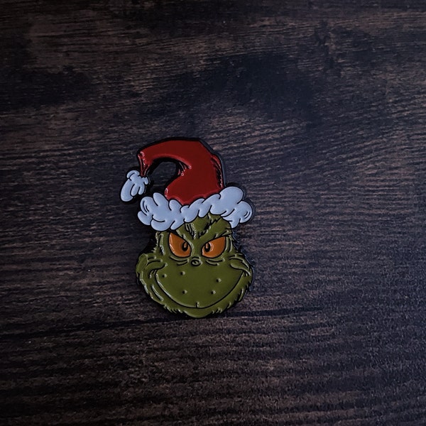 Assorted Classic Cartoon Badge Pins Disney Looney Tunes Disney Grinch ...