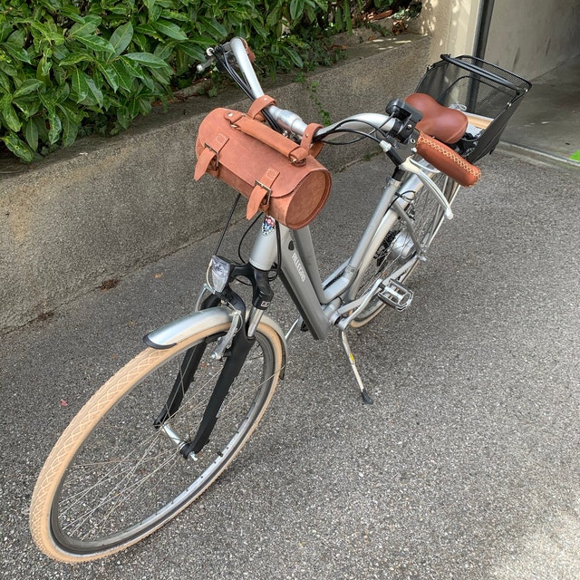 All the leather goods are crafted by a single by leatheranatolia