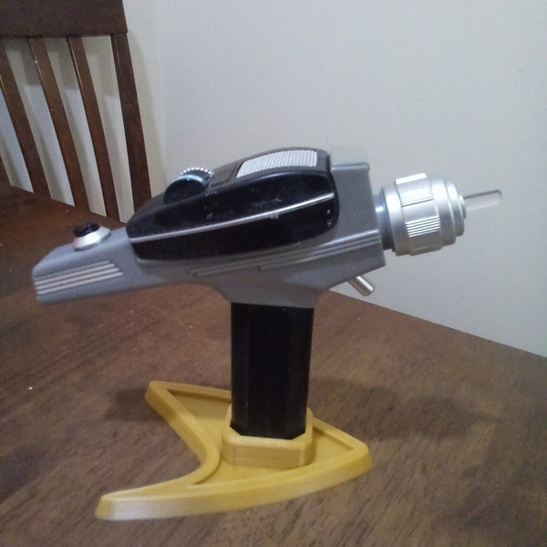 Display Stand for Diamond Select Star Trek Phaser Pistol Prop Art ...