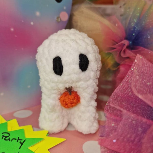 PATTERN: Plush Gasper the Sheet Ghost Crochet Ghost With Pumpkin ...