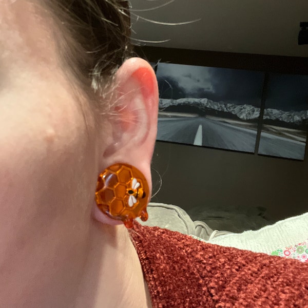 Honey Bee Plugs 19mm-25mm With Bee's Honeycombs, Dripping Honey, Pair ...