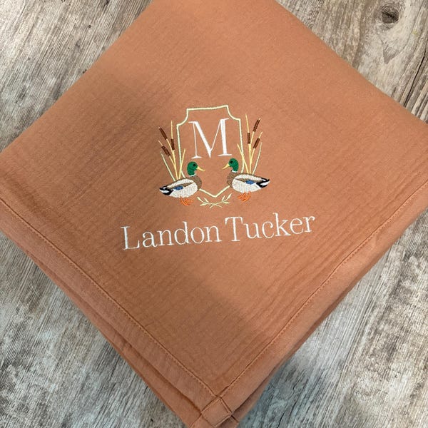 Heirloom Crest Frame Embroidery Design Leafy Ribbon Banner Frame ...