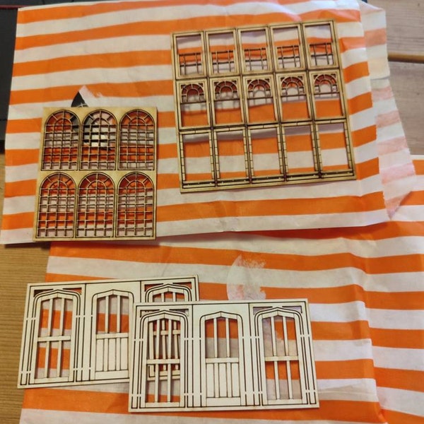 Smaller Cathedral Windows | 28mm | Scale | Tabletop RPG D&D AOS ...