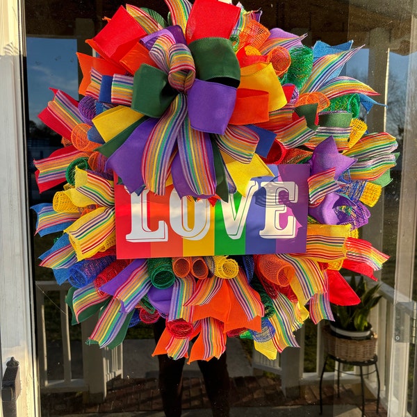 Introducing the Absolutely Gorgeous Mermaid Wreath With Movable Mermaid ...