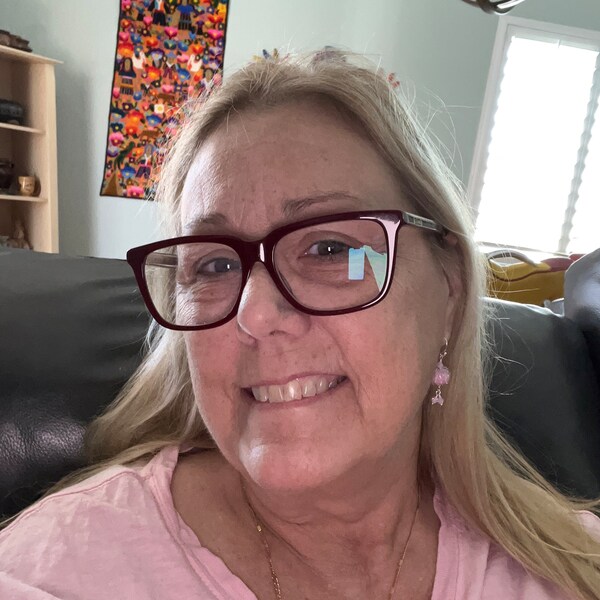 Bellflower-medium Dark Pink Glass Lampwork Earrings - Etsy