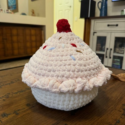 Giant Plush Cupcake Crochet Pattern, Jumbo Amigurumi Pattern, Crochet ...