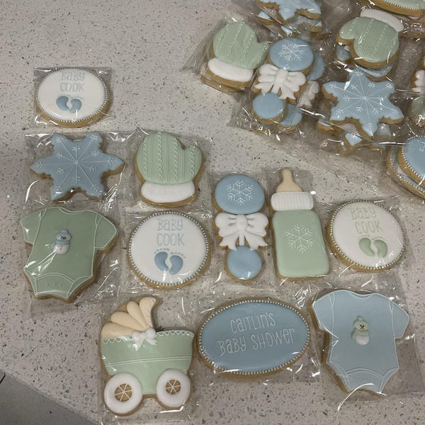 Personalised New Baby Iced Biscuits, Set of 12 Baby Shower Biscuits ...