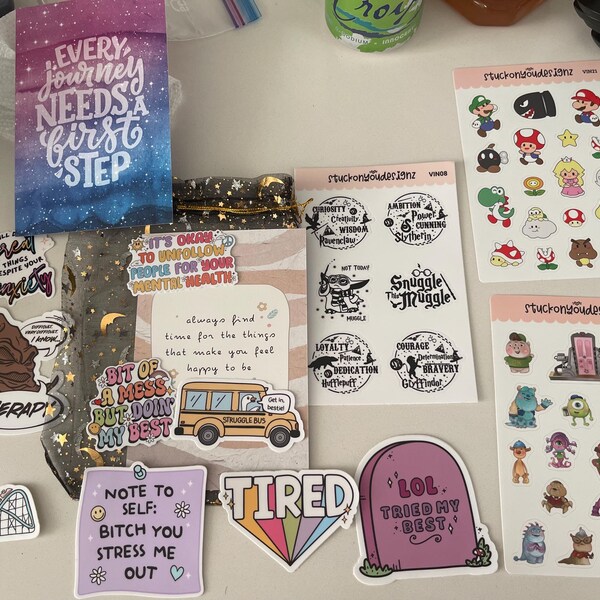 Waterproof Vinyl Stickers Bookworm, Kindle Stickers, Water Bottle ...