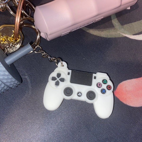 Game Controller Keychain | 6 Colors Video Game Controller Keychain ...