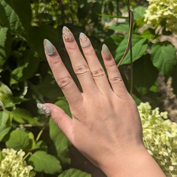 FREYA Y2K Graffiti Press on Nails Lily Pad Nails Abstract Green Ombre ...