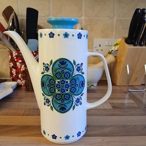 Stunning Vintage Glass 2 Handled Cut Glass Jar With Lid. Lovely Design ...