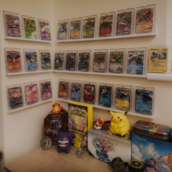 Wall Mounted Display Shelf for Trading & Collectable Cards - 25cm ...