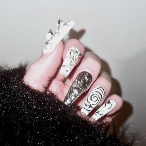 3D Flower Freestyle Medium Almond Press on Nails, Ombre Nail | Red ...