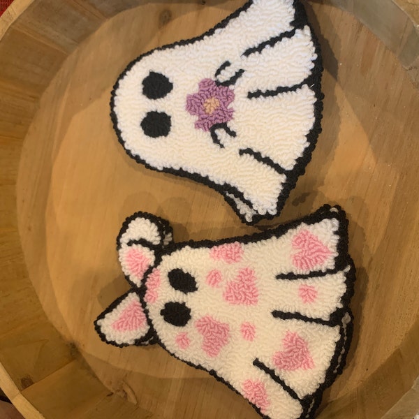 Daisy Ghost Mug Rug, Halloween Punch Needle Coaster, Daisy Ghostie ...