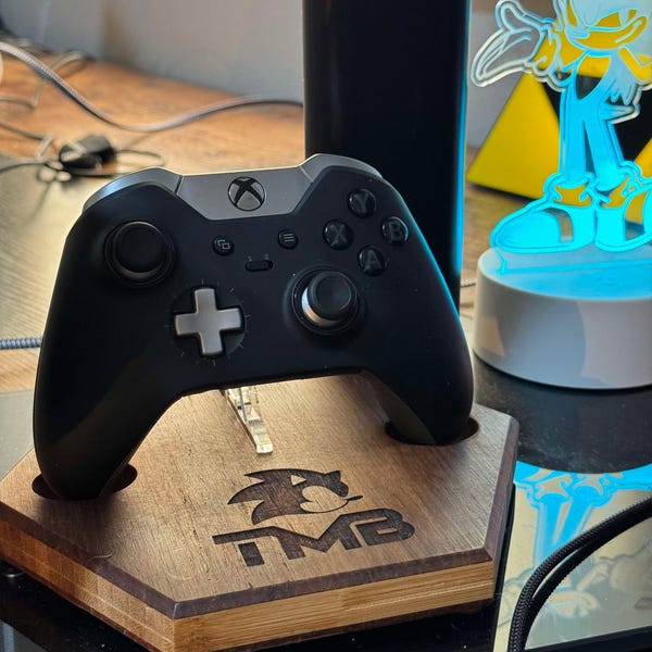 Personalized Wood Stand and Charging Station Gaming Controllers - Gift ...