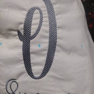 Sarah Embroidery Font 1 3.5 4 5 6 7 11 Formats Large Machine Embroidery ...