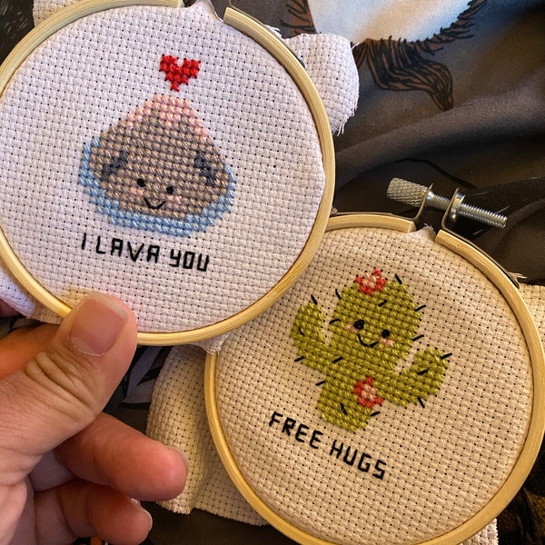 Free Hugs Cactus Cross Stitch Pattern PDF | Modern Cross Stitch, Kawaii ...