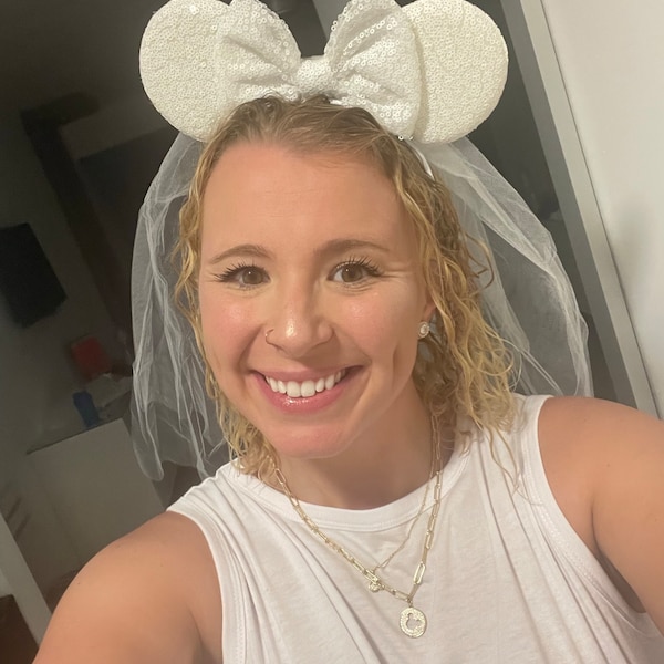 Minnie Mouse Ear Bridal Veil | Disneyland Disney World Epcot ...