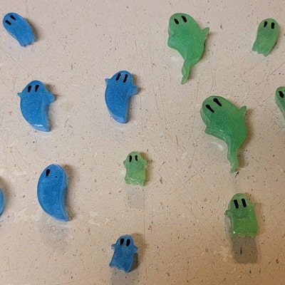 A Haunting of Ghosties Magnets Set of 5 or 10 Ghost Magnets Various ...