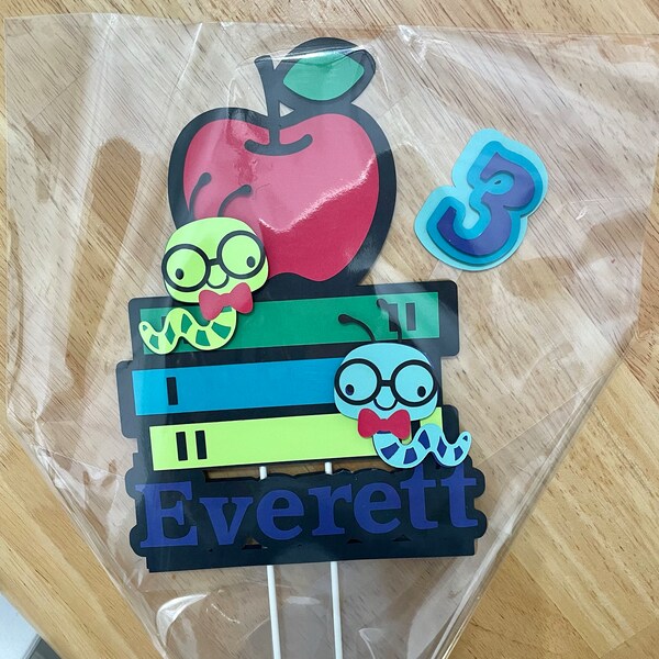 Bookworm Personalized Cake Topper - Etsy