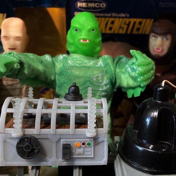 Aurora Horror Model Remco Mego AHI Inspired Figure 8" Horror Forgotten ...