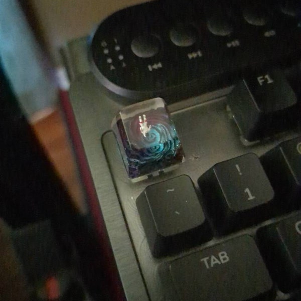 Astronaut Resin Artisan Keycap, Galaxy Spacebar Keycaps, Interstellar ...