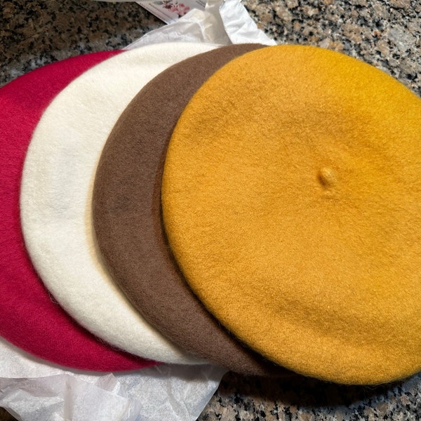 Simple Flower Beret, Thick Wool Beret, Small Bouquet Beret, Vintage ...