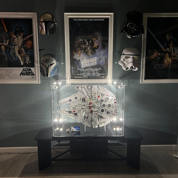 LED Light Display Case for Star Wars™ Millennium Falcon™ Vertical ...