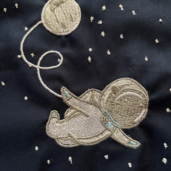 Astronaut Embroidery Design Flying Astronaut Pattern Machine Embroidery ...
