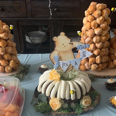 Fondant / Gum Paste Bees Cake or Cupcake Topper. Edible Bees Decoration ...