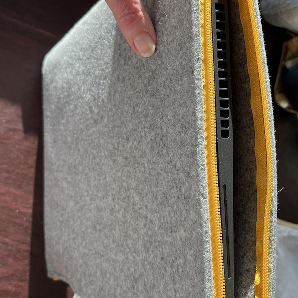 FELT LAPTOP SLEEVE Yellow Zipper Gray Felt MacBook Cover Corner Zipper ...