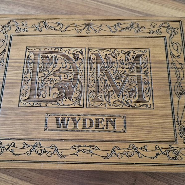 Dungeon Master Screen | Wooden RPG Screen Gift | Dnd Gift | Table Top ...