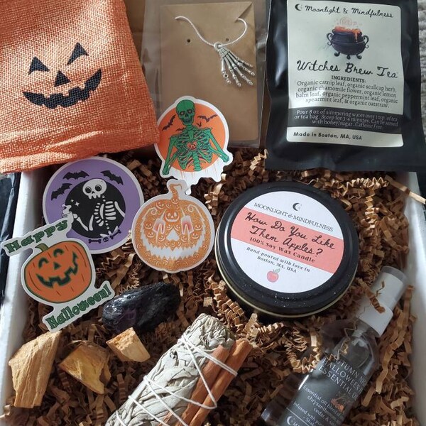 Spooky Mystery Box, Halloween Lovers Gift Set, Fall Season Candle ...