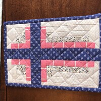 Log Cabin Cross Mug Rug Pattern - Etsy Canada