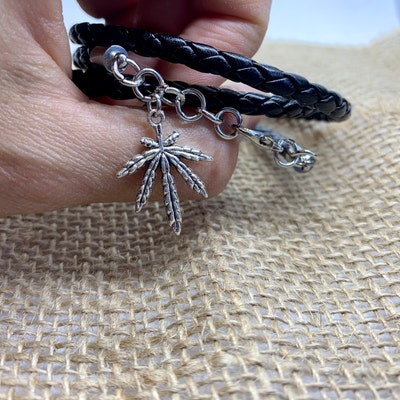 BULK 30 Weed Charms, Wholesale Pot Leaf Pendant Beads, Antique Silver ...