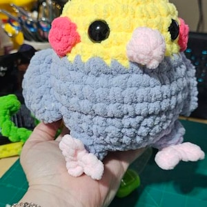 PATTERN/INSTRUCTIONS Cockatiel, Bird Pattern, Charlie the Cockatiel ...