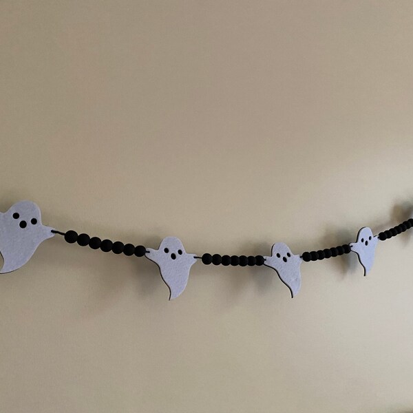 Halloween Felt Ghosts and Black Wood Beads Garland for Fireplace Mantel / Spooky Wall Home Decor ...