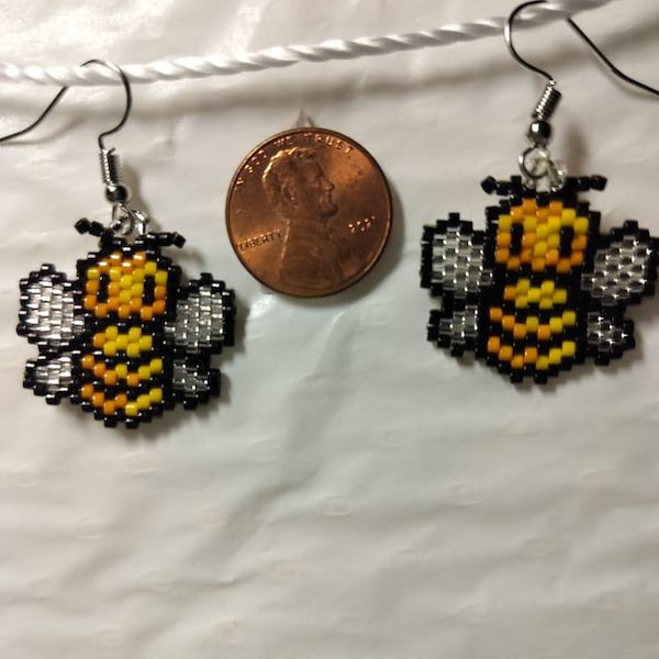 Little Cute Bee Brick Stitch Pattern - Brick or Peyote Stitch Pattern ...