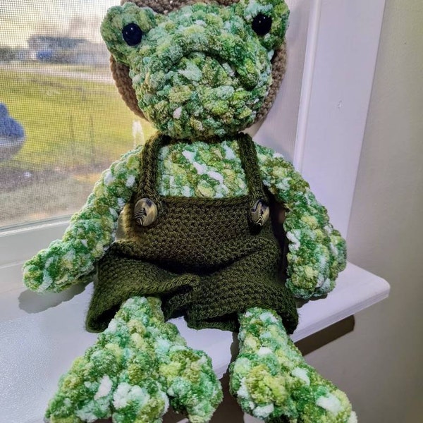 Herbert the Frog Crochet Pattern – Low Sew Doll With Overalls (PDF ...