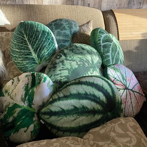 Philodendron Birkin Pillow / Philodendron Birkin / Birkin Leaf Cushion ...